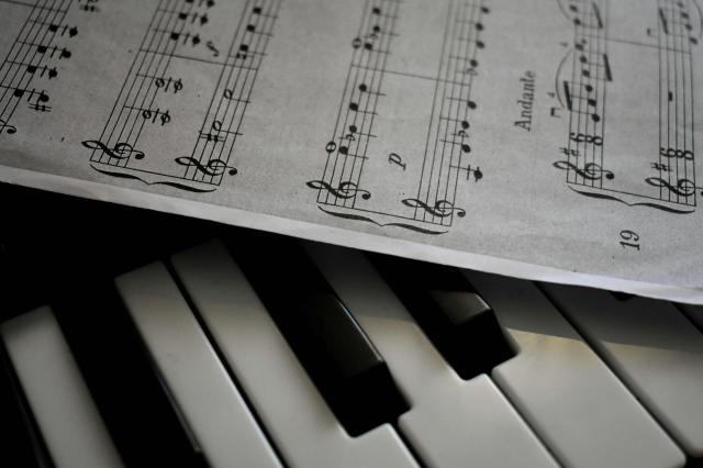 Music Industry Tuned Instruments to Damaging Frequency — A=432 Hz to A ...
